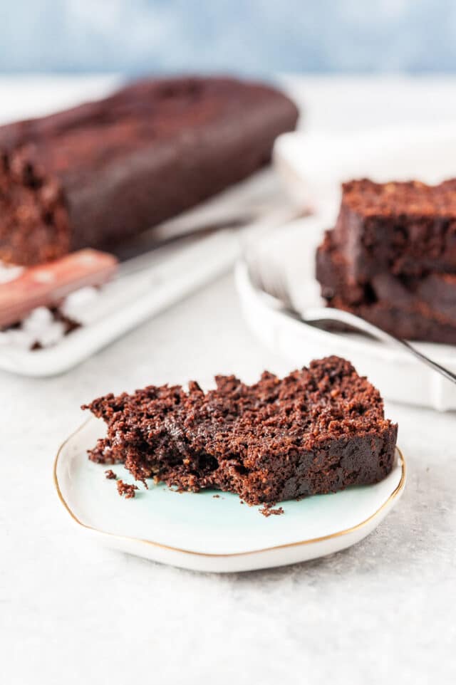Vegan Chocolate Beet Cake - Imagelicious.com